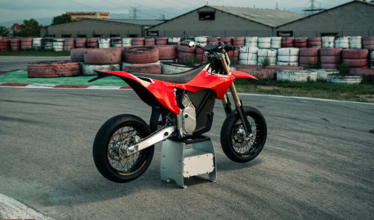 electric motorbike varg SM lets riders perform wheelies on roads