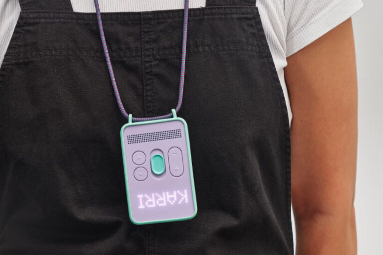 screenless smartphone KARRI lets kids send voice messages