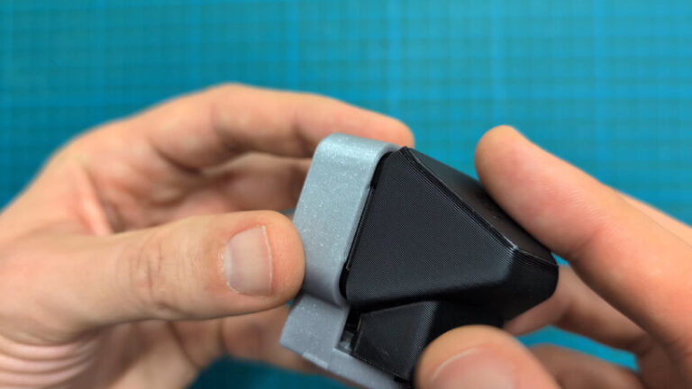 making your own portable tiny TV 'tinytron' that plays movies