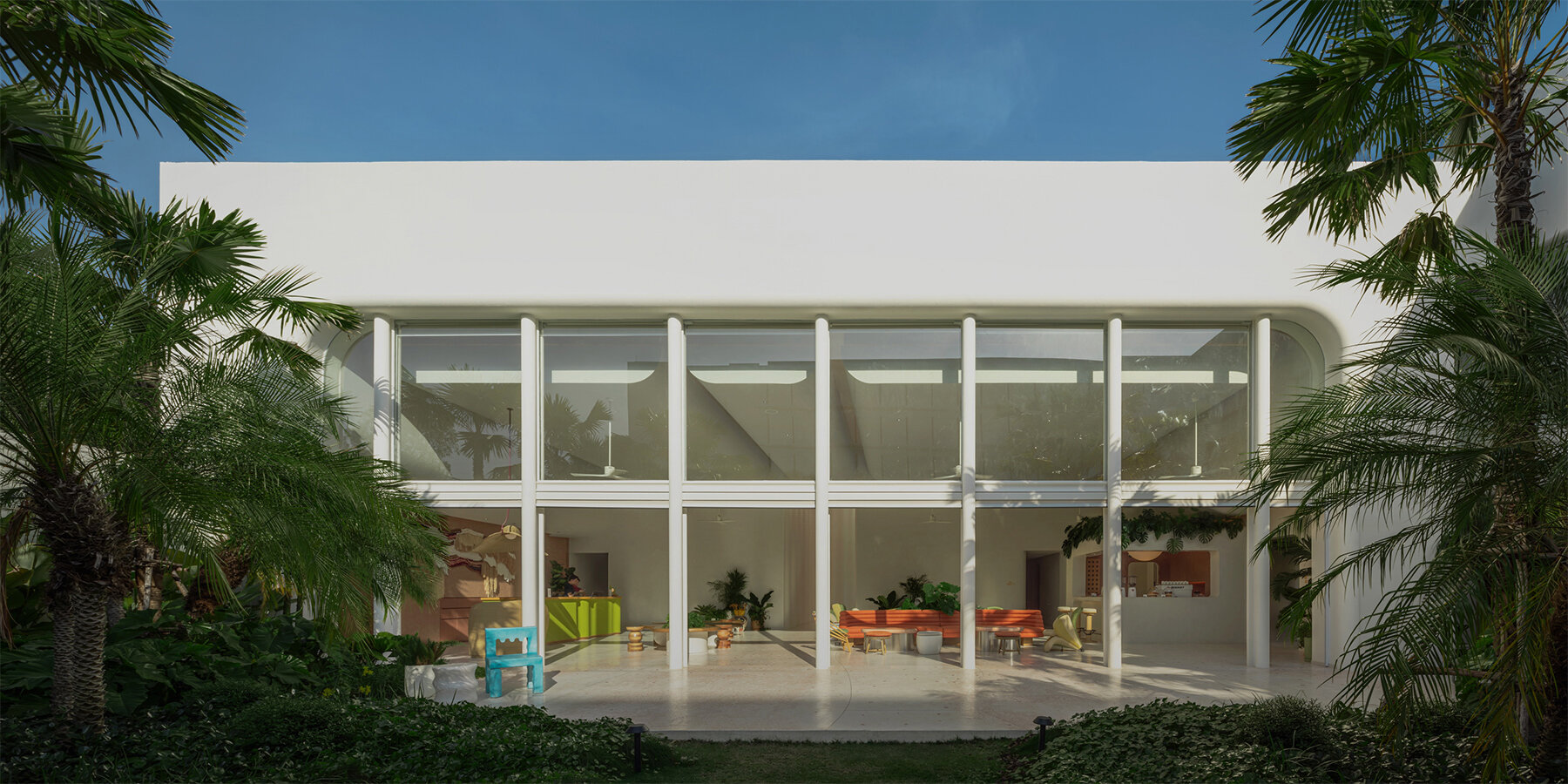 vertical wave-like white forms by onion envelop pattaya hotel